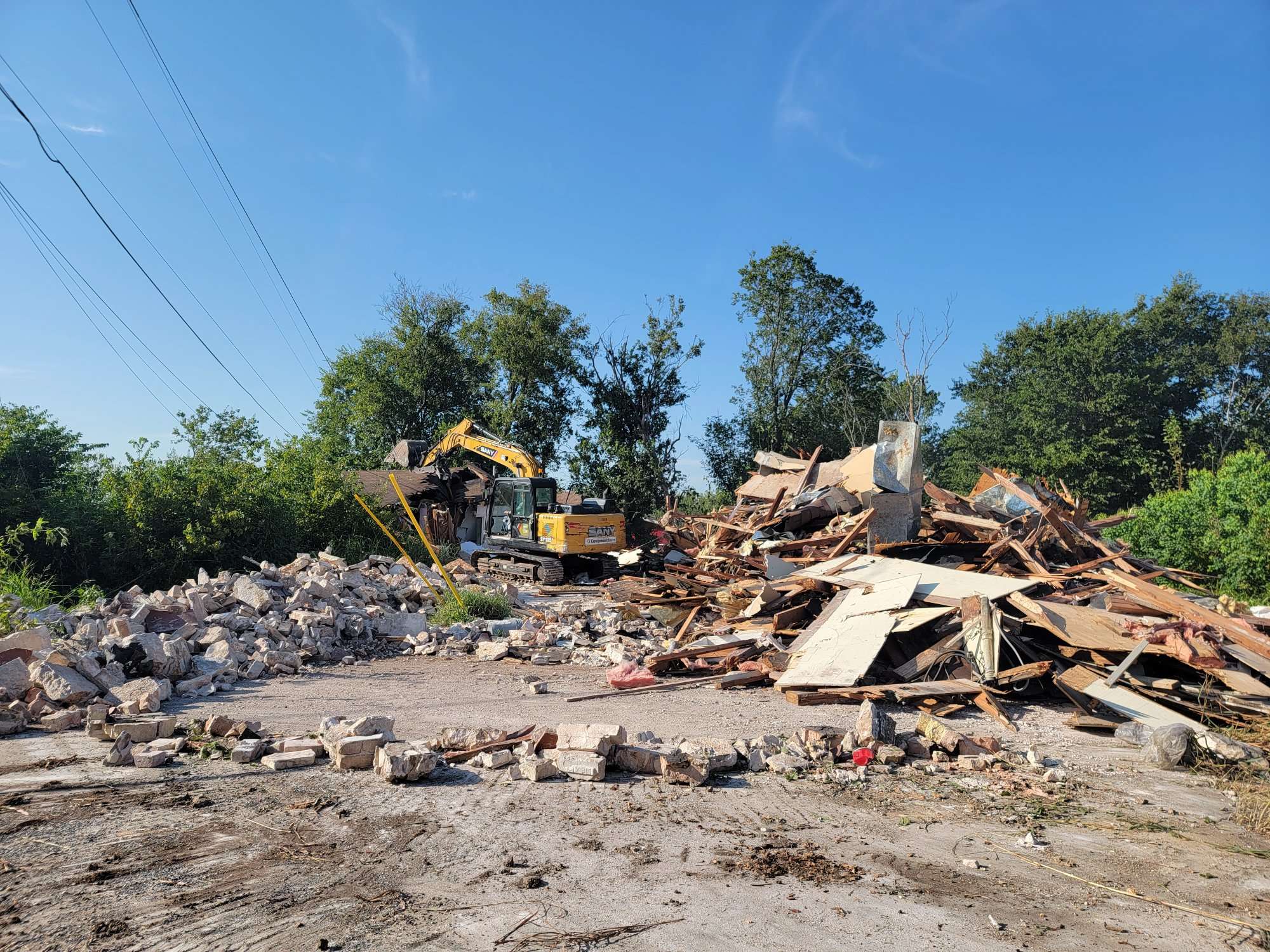 #1 House Demolition And Removal Services | DeCrowder Demolition