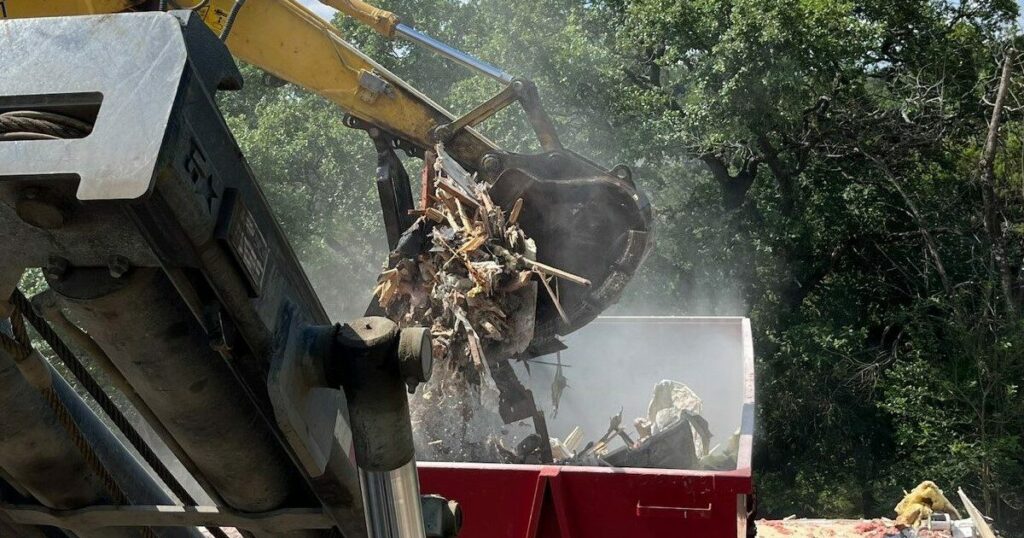 Expert Home Demolition In Denver Colorado | DeCrowder Demolition